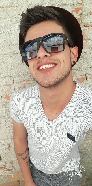 Robert Durk ⋆ Garoto Com Local
