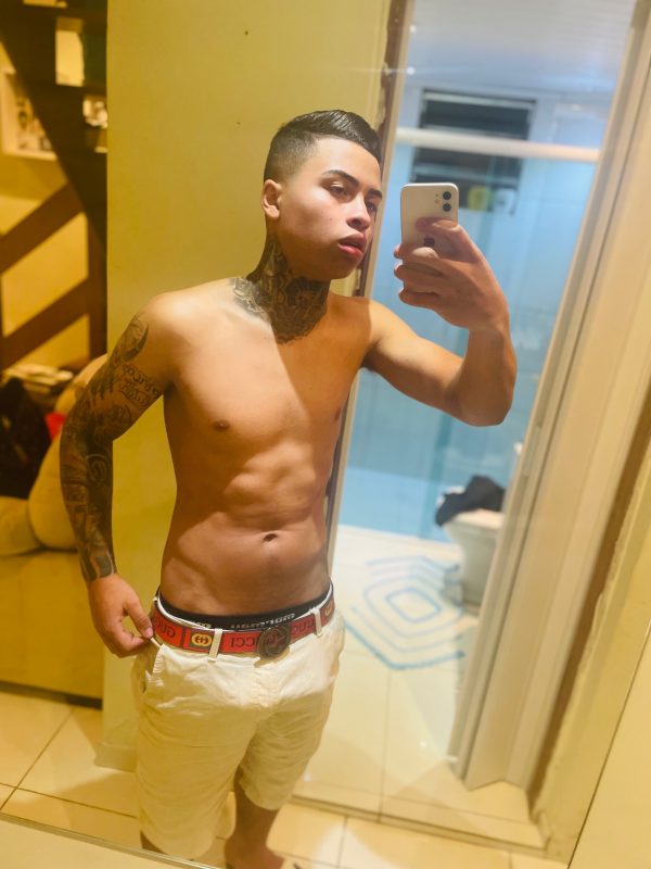 John Oliveira – Sem local