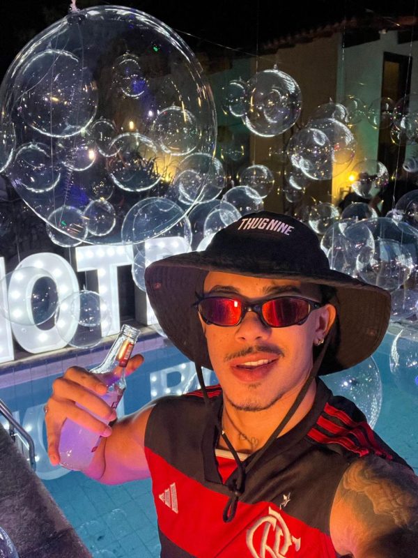 Matheus Araújo – Sem Local